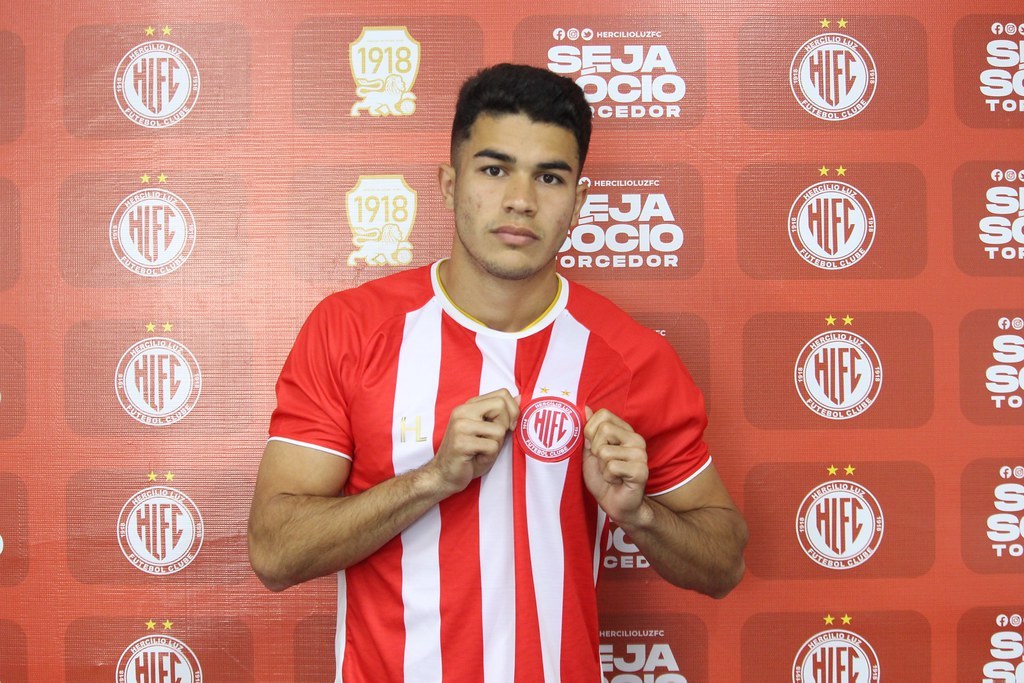 Giovani é apresentado pelo Hercílio e projeta primeiro duelo em casa ...