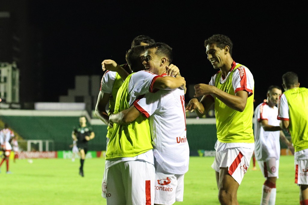 Fora de casa, Hercílio Luz vence o Atlético Catarinense e se isola na ...