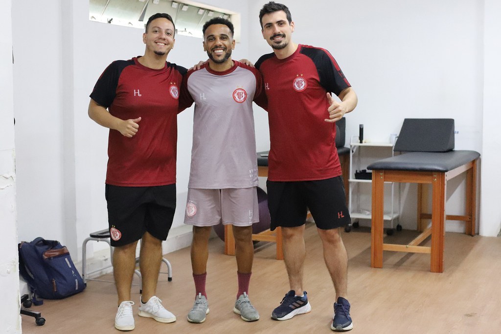 Hercílio Luz renova com o atacante Carlos Renato - Portal Infosul