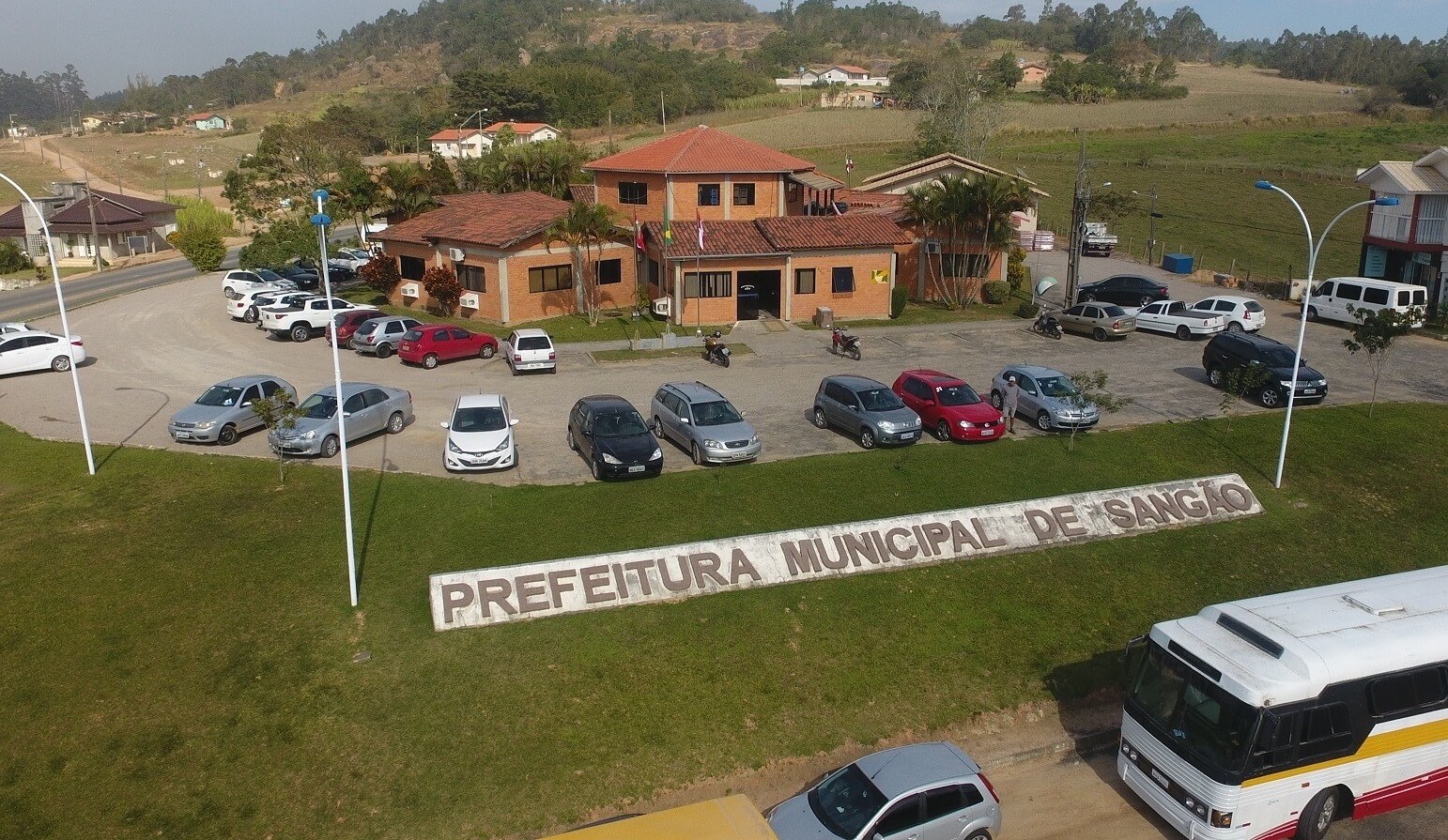 Ex-prefeito de Sangão e mais nove pessoas são réus por suspeita de ...